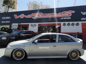 Astra rebaixado com rodas replicas bbs aro 18 « Carros DUB