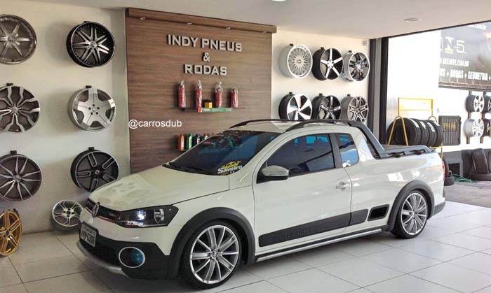 Saveiro Cross com rodas Volcano aro 18