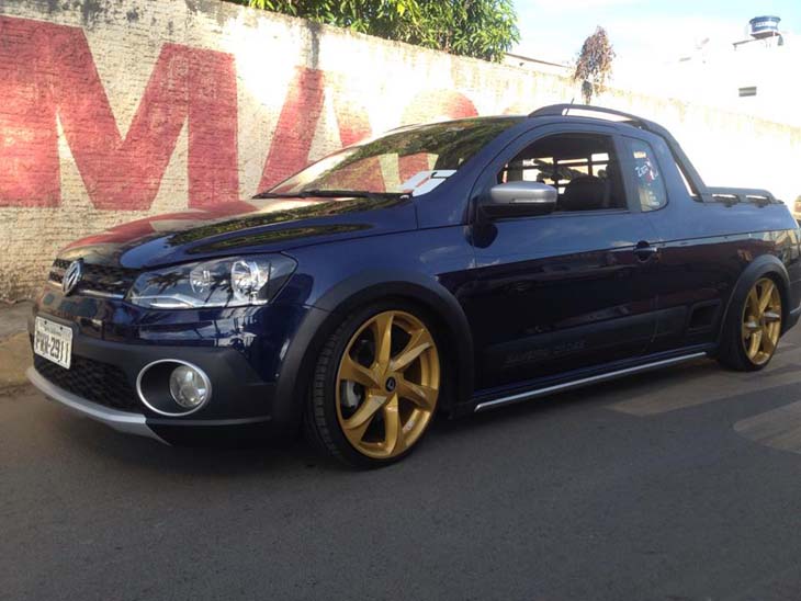 Saveiro Cross rebaixado com rodas aro 18