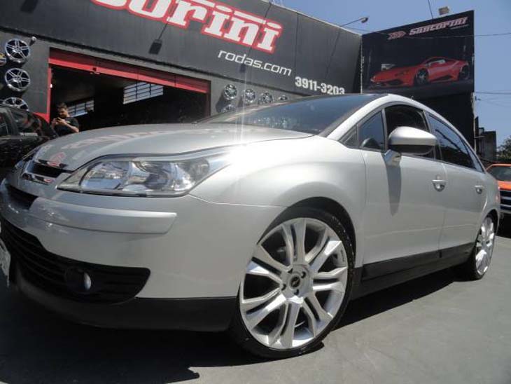 Citroën DS5 com rodas CV1 aro 20