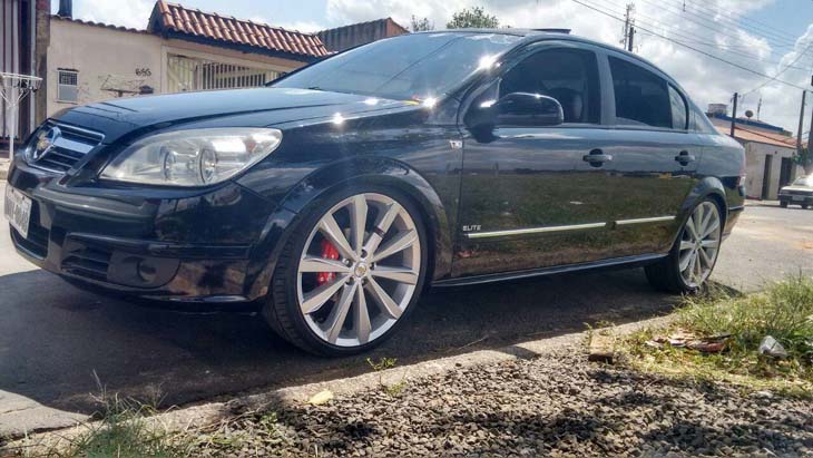 Vectra elite equipado com rodas aro 20
