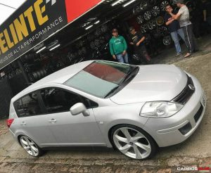 Nissan Tiida com rodas Volcano New Santorini aro 20